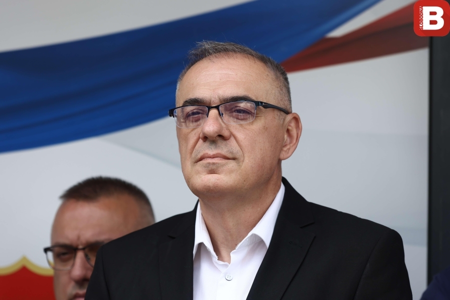 ALEKSANDRA PANDUREVIĆ ZA 'SB': 'Dodik kockarski gura Republiku Srpsku ispred sebe, da ona prva ...